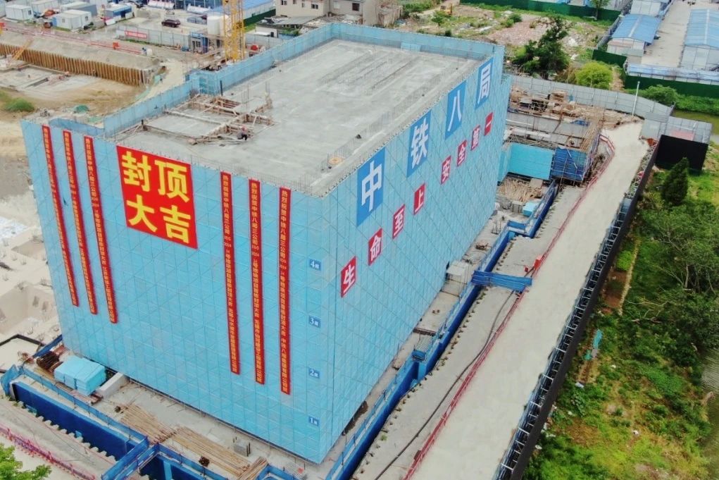 无锡XDG-2024-34号地块项目商业综合体顺利封顶